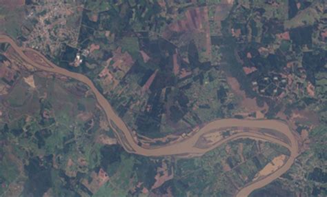 Imagens de satélite mostram alcance da destruição do ciclone no RS