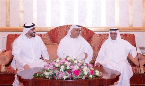 حمد الشرقي يواصل استقبال المهنئين بشهر رمضان المبارك