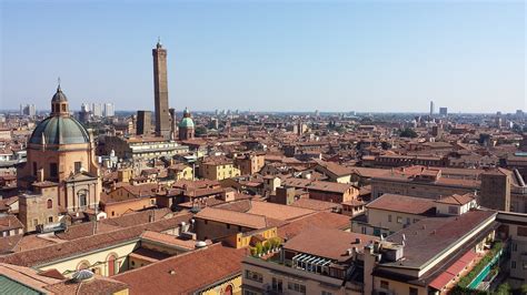 10 Reasons To Visit Bologna