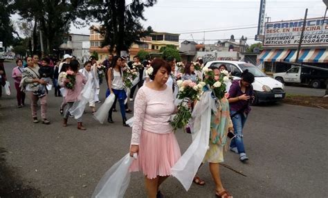 Realizan performance en honor a víctimas de pareja feminicida en Jardines de Morelos Ecatepec