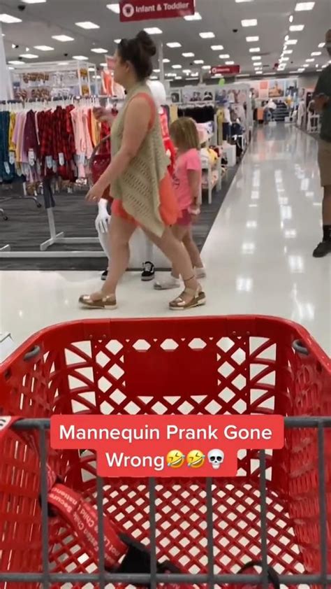 Pin by León Inmobiliarias on prank Some funny jokes World funny videos Funny photos