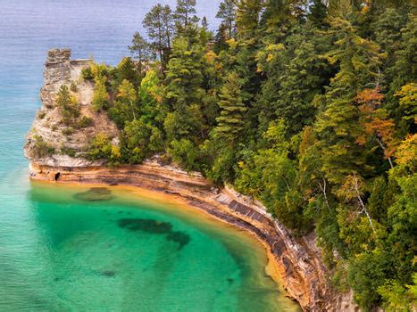 Michigan Travel Guide