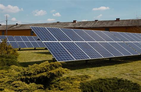 Nadwyżki i ujemne ceny energii elektrycznej Czy ekspansja fotowoltaiki w Niemczech zaczyna być