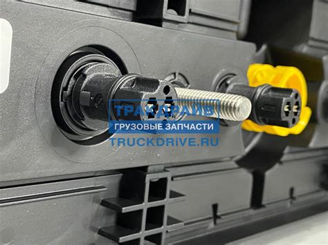 Фонарь прицепа Крона левый без рога 2VP340961011 HELLA купить недорого