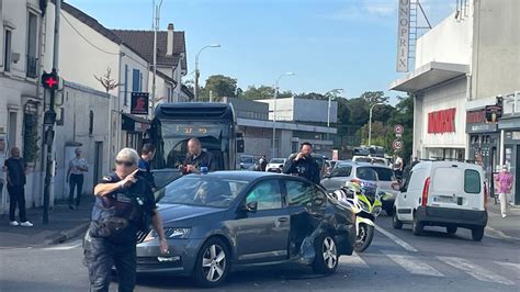 Essonne trois policiers blessés après avoir été percutés par un conducteur en fuite à Draveil