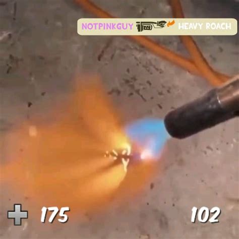 Da Roach Heavy R Tf2