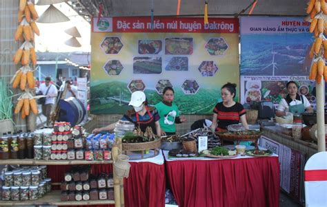 Lễ Hội Văn Hóa ẩm Thực Việt Nam Thu Hút Nhiều Du Khách Tham Gia