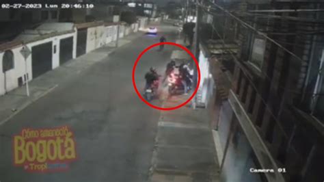 Pandilla robó moto de un hombre en la puerta de su casa en Kennedy