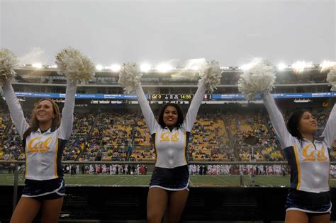 Uc Berkeley Cheerleaders