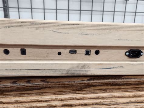 Help Identify Keyboard Synthesizer Korg R Keyboards