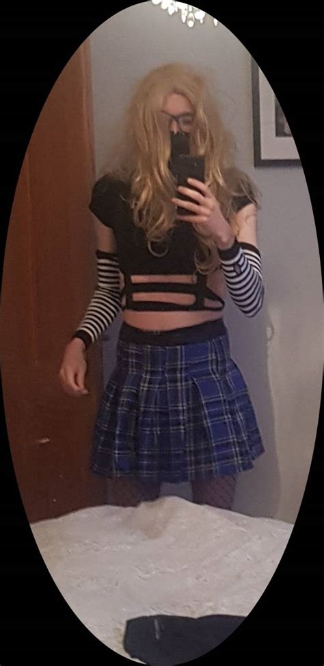 Slowly Revealing Myself 😉 Scrolller
