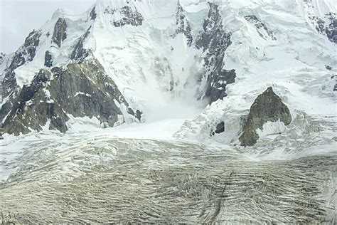 Darkot Pass Trek Via Yarkhun 2026 27 Apricot Tours