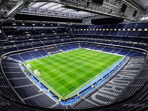 Santiago The Spectacular Beam At The New Santiago Bernabéu Stadium