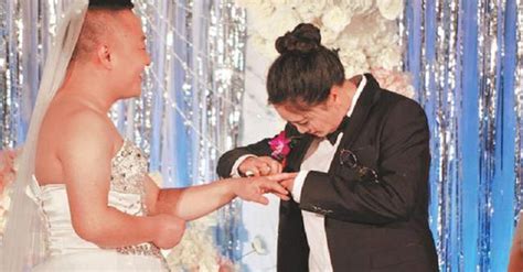 新娘擔心自己長太胖不敢穿婚紗，婚禮儀式卻讓人看傻眼！ 每日頭條