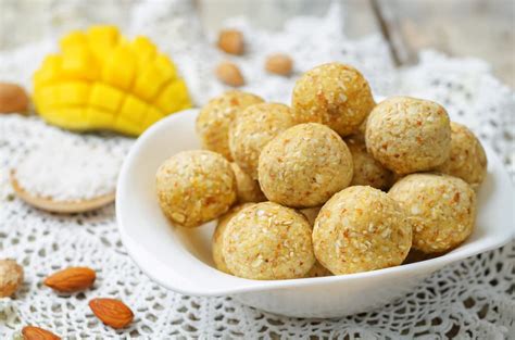 Mango Kokos Energy Balls - Sweet & Healthy