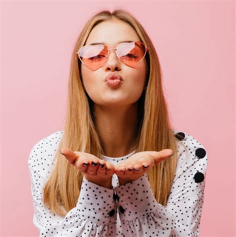 Feliz Día Internacional Del Beso Dia Del Beso Dia Mundial Del Beso