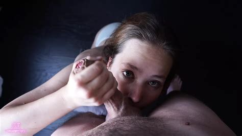 Selbstgedrehter Sex Eines College Mädchens Bei Dem Schlaf Eines Typen Xhamster