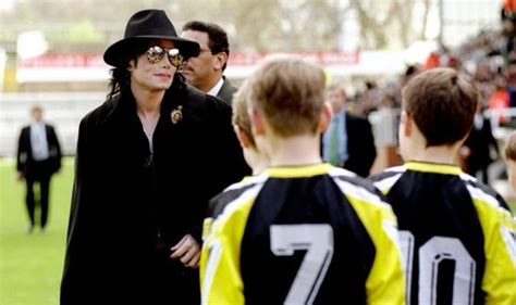 Michael Jackson Dropped In On Half Naked Football Players In Stadium