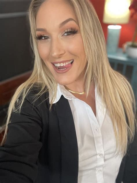 Tw Pornstars Charley Hart Pictures And Videos From Twitter Page