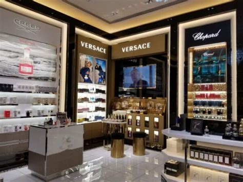 UNVEILING ATELIER VERSACE IN THE UAE – LuxePort