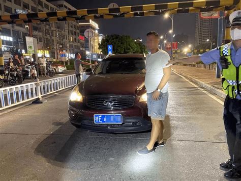 5年三次酒驾北海一男子遇交警查车还疯狂倒车试图逃走 机动车 公安 驾驶证
