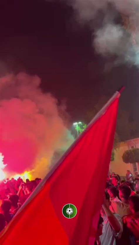 FutbolArena on Twitter Galatasaray taraftarları Aşkın olayım