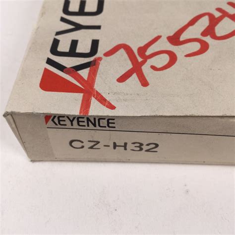 Keyence Cz H32 Reflective Sensor Head Variable Spot New Nfp