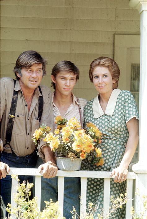 The Waltons Star Ralph Waite Struggled With Alcohol Behind The Scenes
