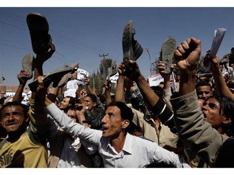 Кадафи спря интернета в Либия