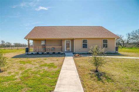 183 S Cedar Creek Dr Cedar Creek Tx 78612 ®