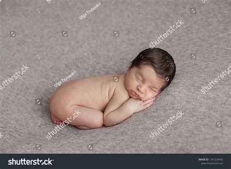 4 273 Nude Newborn Images Stock Photos Vectors Shutterstock