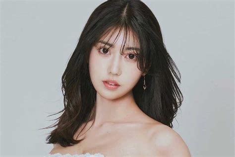 令和の峰不二子阿部なつき、すっぴんトレーニングウェア姿に反響「美しい」「ナイススタイル」 Encount 2