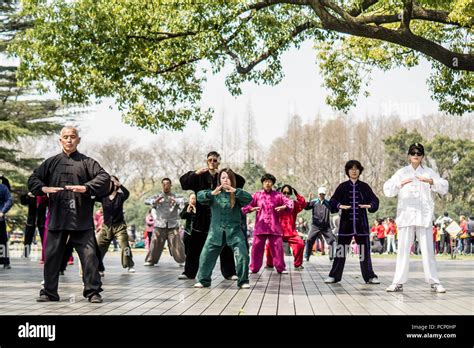 Qigong Hi Res Stock Photography And Images Alamy