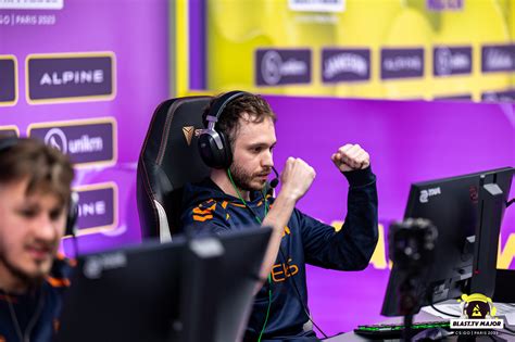 Apeks Completa Top 4 No BLAST Tv Paris Major