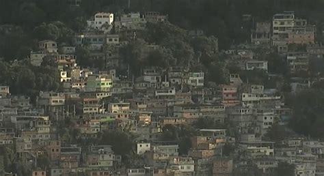 Moradores Relatam Tiroteio No Chapéu Mangueira No Leme Notícias R7