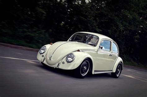 A Great Rolling Shot From Daniel Prosek His Lovely Cal Look ポルシェ356