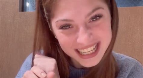 Nicky Passarella Mangia Il Ramen Per La Prima Volta E Il Video Va Virale