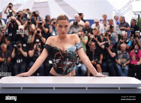 Adele Exarchopoulos Poses For Photographers At The Photo Call For The Film Elemental At The