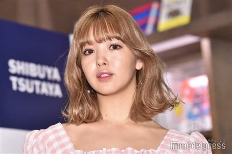 藤田ニコル、“エッチなにこるん” 写真集に自信 田中みな実・白石麻衣との違い語る モデルプレス