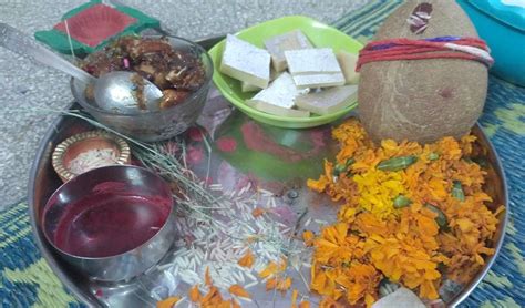 भाई बहन के उज्ज्वल भविष्य का पर्व है भाई दूज जानें भाई को तिलक लगाने