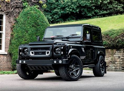 KAHN DESIGN APRESENTA SEU ÚLTIMO TRABALHO EM UM LAND ROVER DEFENDER
