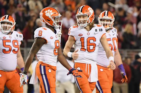Clemson Beats Alabama 44 16 For National Championship