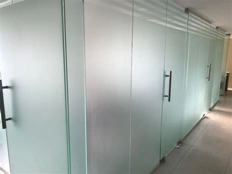 Natural 12mm Frosted Toughened Glass Thickness 5 Mm Shape Flat At
