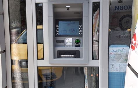 МВР со детали за експлозијата во Чаир Го разнеле банкоматот детонацијата била силна