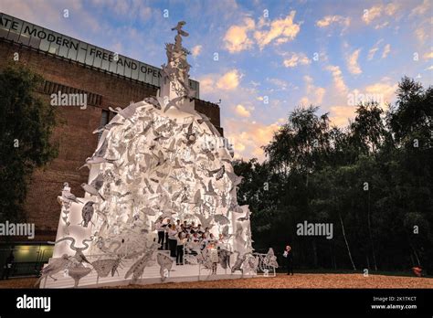London Uk 20th Sep 2022 Come Home Again Large Scale Illuminated