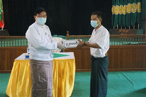 မကွေးတိုင်းဒေသကြီးအစိုးရအဖွဲ့ ဝန်ကြီးချုပ် ဦးတင့်လွင်၊ ဗဟိုဝန်ထမ