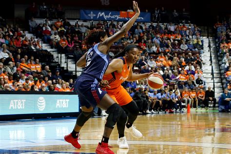 Photos Wnba Atlanta Dream Connecticut Sun 51317 The Uconn Blog