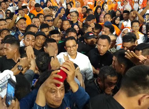 Kedatangan Anies Di Gorontalo Disambut Antusias Warga Ada Yang Nangis