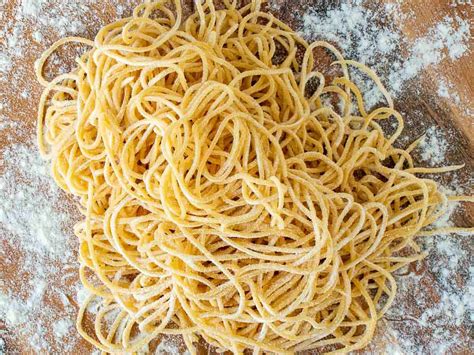 Homemade Tonnarelli Pasta (Step by Step) - Marcellina In Cucina