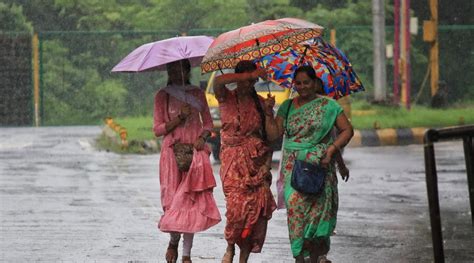 Light To Moderate Rain In Mumbai Today ‘yellow Alert To Continue Till